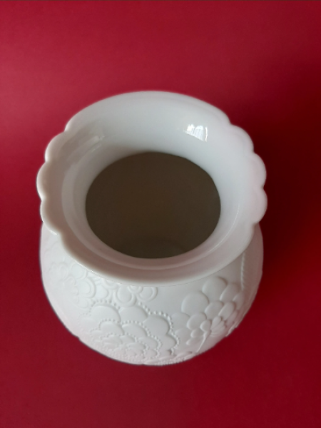 AK Kaiser Vase weiß Biskuit Porzellan M.Frey |Nice Deko